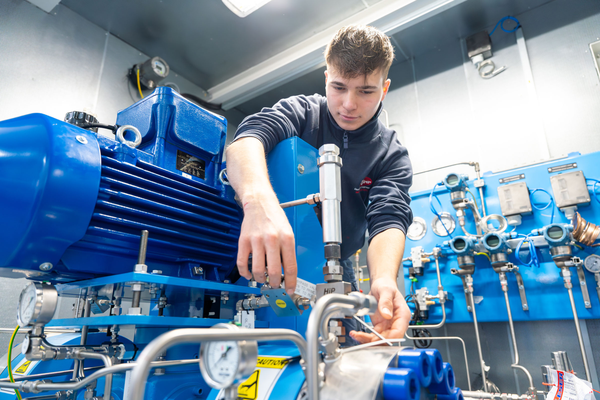 Mechatronics technician - Mehrer Compression GmbH